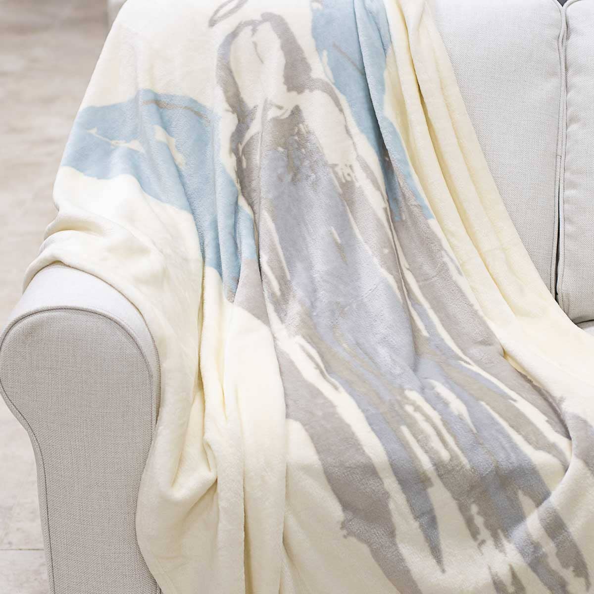 The Royal Standard - Angel Throw Soft White/Ice/Gray 50x60 – Ganas ...